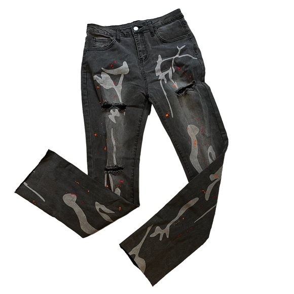 SHEIN | Jeans | Nwt Shein Graphic And Pain Splashed Ripped Hi Rise ...